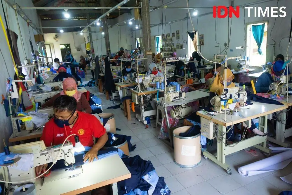 Konveksi Seragam Kerja Perusahaan Indonesia | Wearpack Safety, PDL/PDH ...
